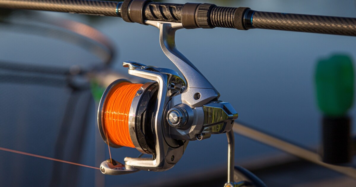 Accident in Carinthia - Fishing hook in the eye: boy injures 39-year ...