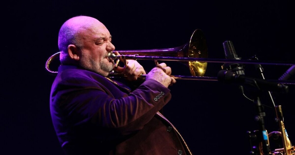 Dixie & Swing Festival - James Morrison swept the audience off their ...