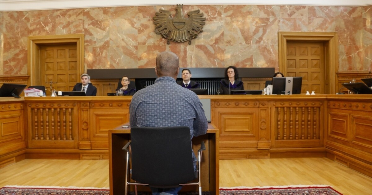 Compatriot killed - Life sentence for stabbing with “maximum force ...