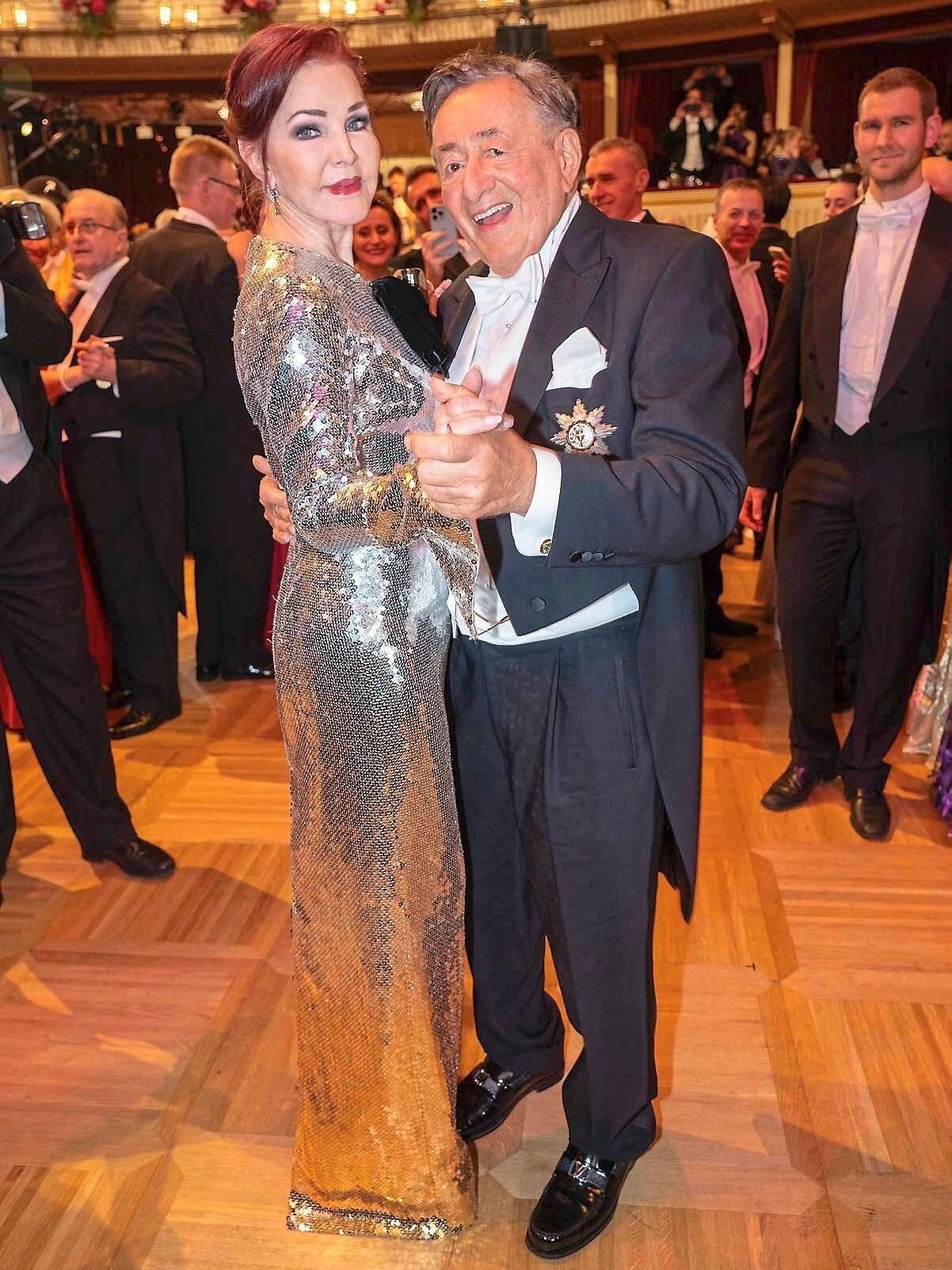 Opernball 2026 - So viel Gage bekommt Pocher für seinen Auftritt | krone.at