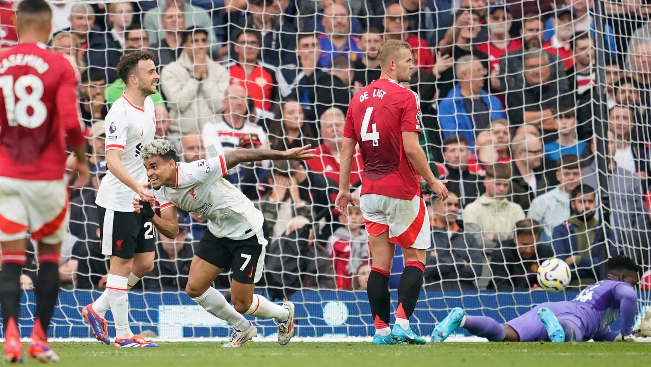 Man United without a chance - Manchester United v Liverpool – LIVE from ...