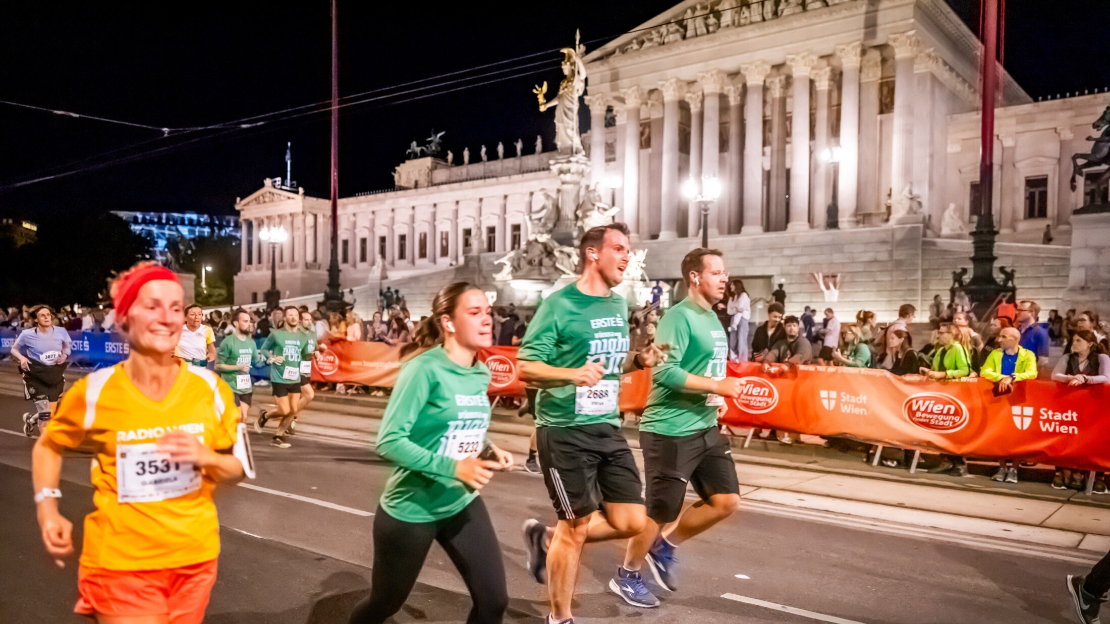 Take part & win - The Vienna Night Run brings Vienna’s Ringstrasse to ...