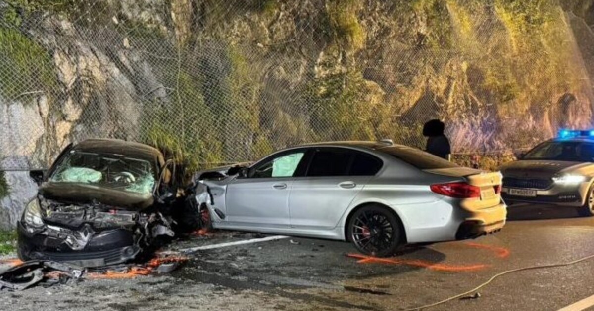 Auf Pinzgauer Straße - Mehrere Verletzte bei Frontal-Crash in Schwarzach | krone.at