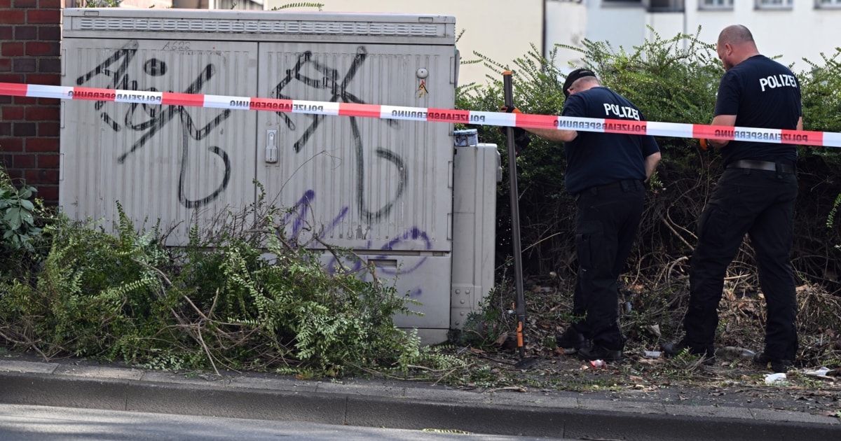 „Messermigration“ - Nach Attentat: Hetzplakate in Solingen aufgetaucht ...