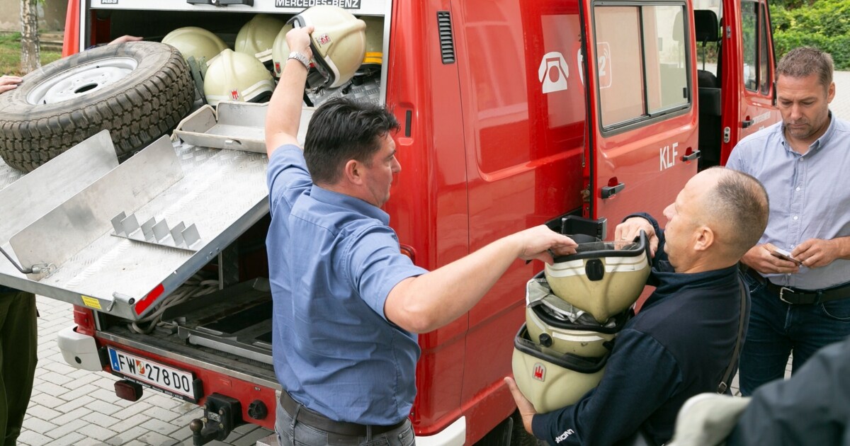 Volunteer fire department - Florianis help comrades in Moldova | krone.at