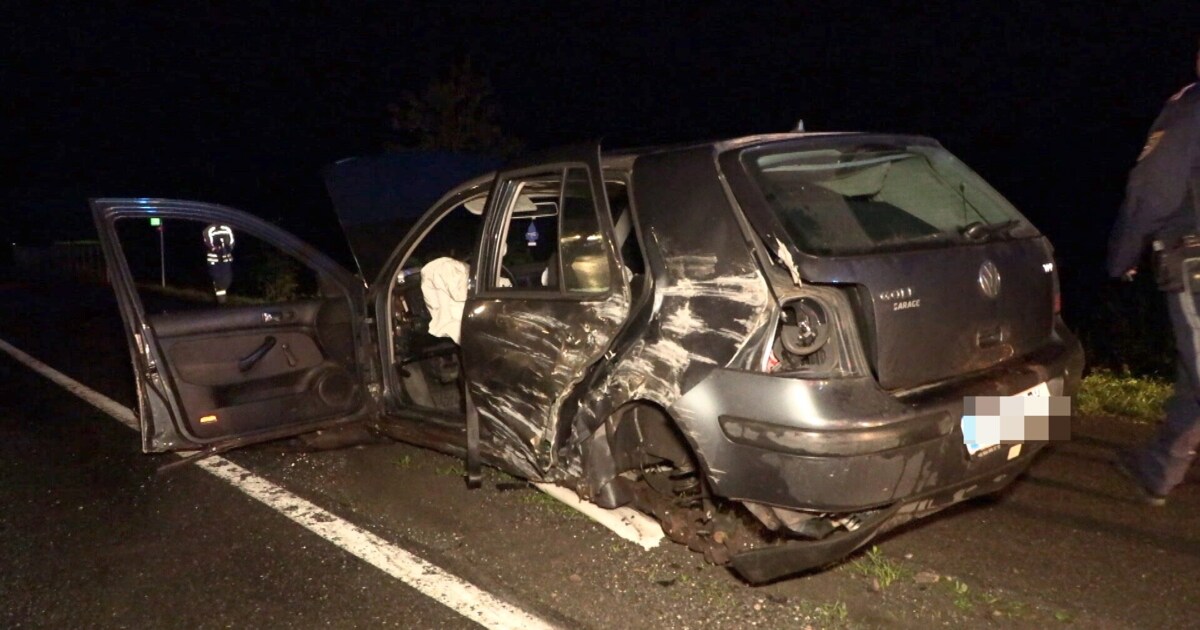 Stone wall touched - Three people injured in a skidding crash in ...
