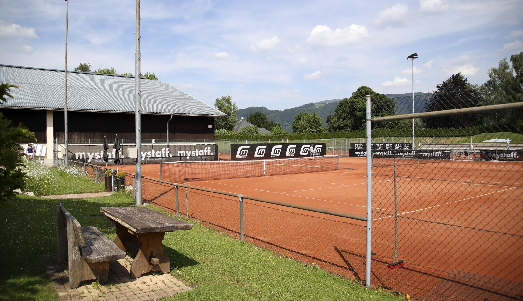 Es geht doch weiter - Tennis-Anlage in Anif wird verkleinert | krone.at