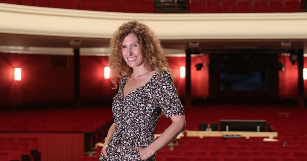 Vienna Volksoper - How to make 30 post-its fly | krone.at