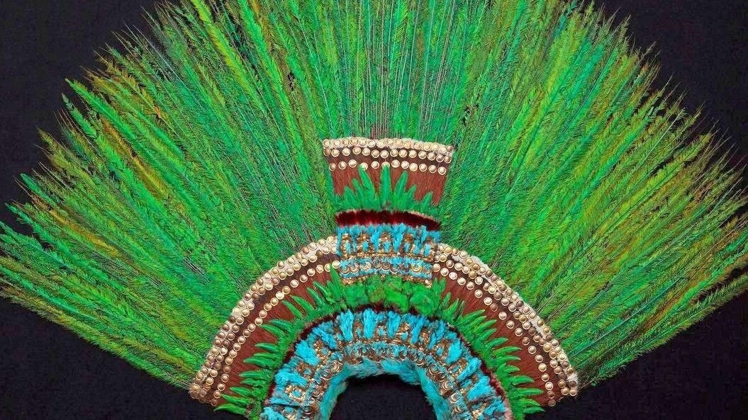 Serious accusation - Aztec crown in Vienna: dispute with Mexico ...