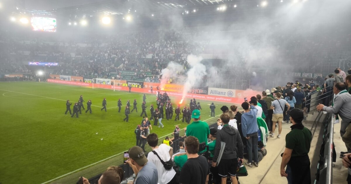 Rapid against Austria - Bad riots: Derby scandal in the video | krone.at