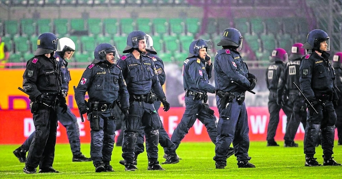Violence in the stadiums - “The sports field serves as an outlet for ...