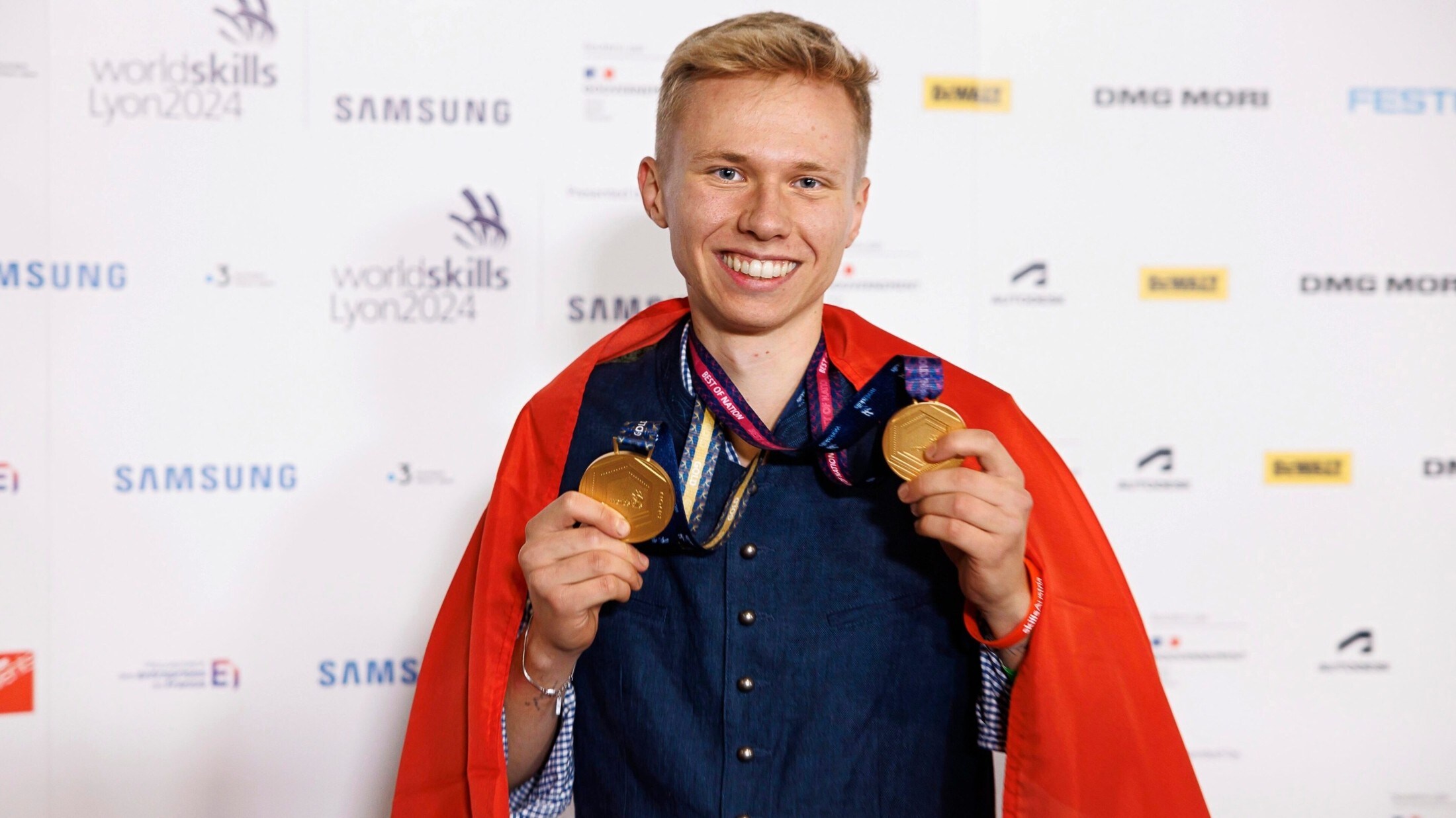 Titel nach NÖ geholt - Weltmeisterlich! Florist „vergoldet“ Blumenkunst ...