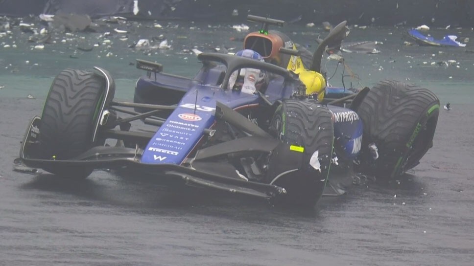 Two cars wrecked - Another crash! Horror weekend for Williams | krone.at