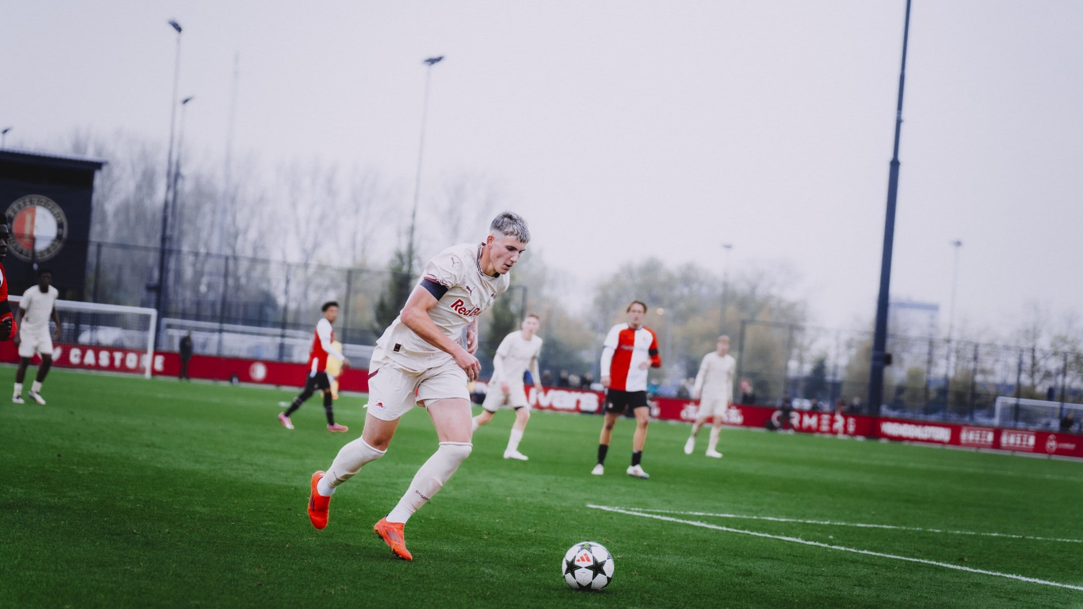 UEFA Youth League - Young Bulls miss out on early promotion | krone.at