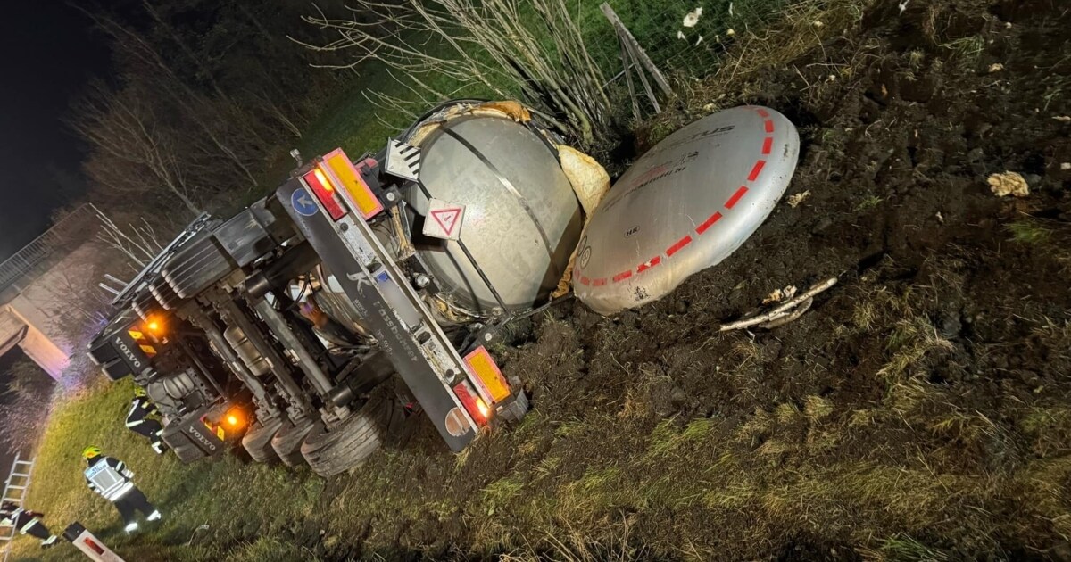 Difficult recovery - Microsleep: hazardous goods truck overturned on ...