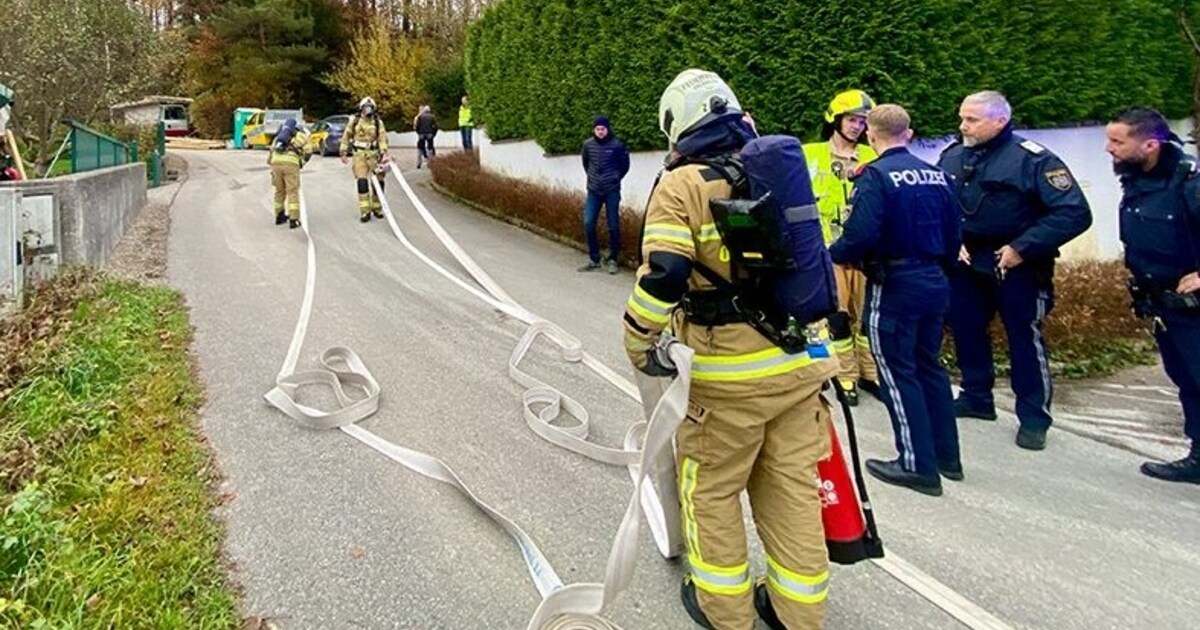 Construction site evacuated - Excavator damaged gas pipe in Oberndorf ...