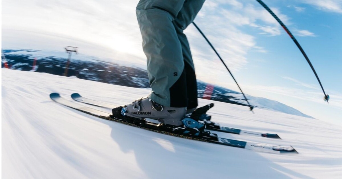 Stark auf der Piste - Vorne dabei mit der Salomon Ski Alpin-Kollektion ...