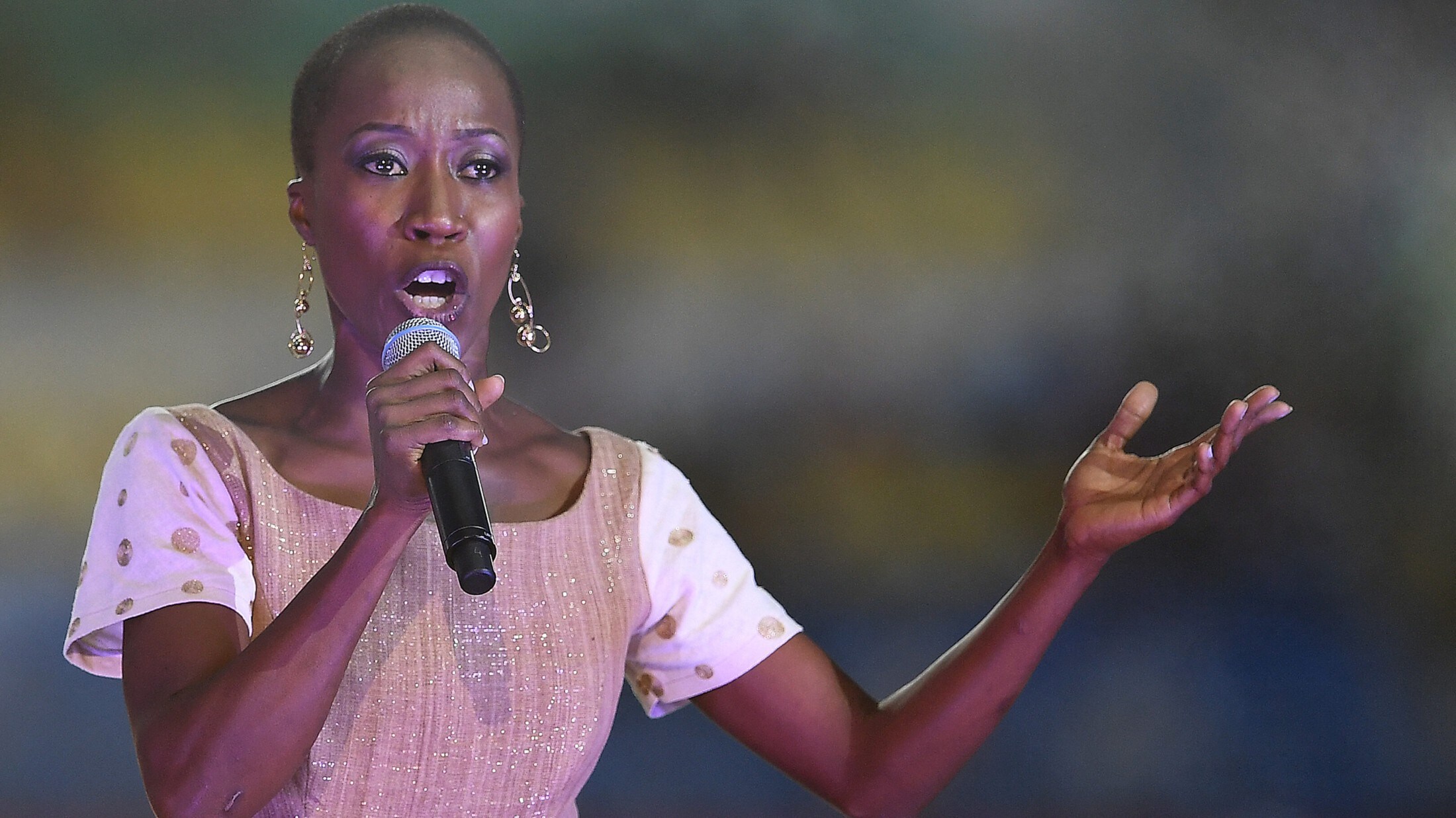 Trotz Diplomatenpass - Sorgerechtskrimi: Italien liefert Musikstar aus ...