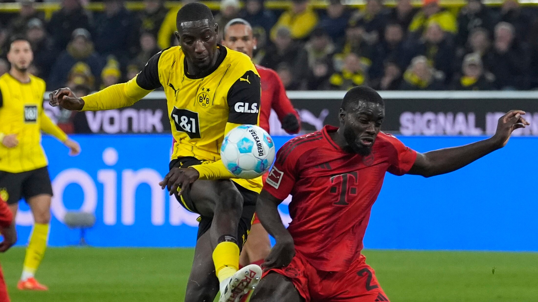 Deutsche Bundesliga - Bayern rettet Punkt im Klassiker gegen Dortmund ...