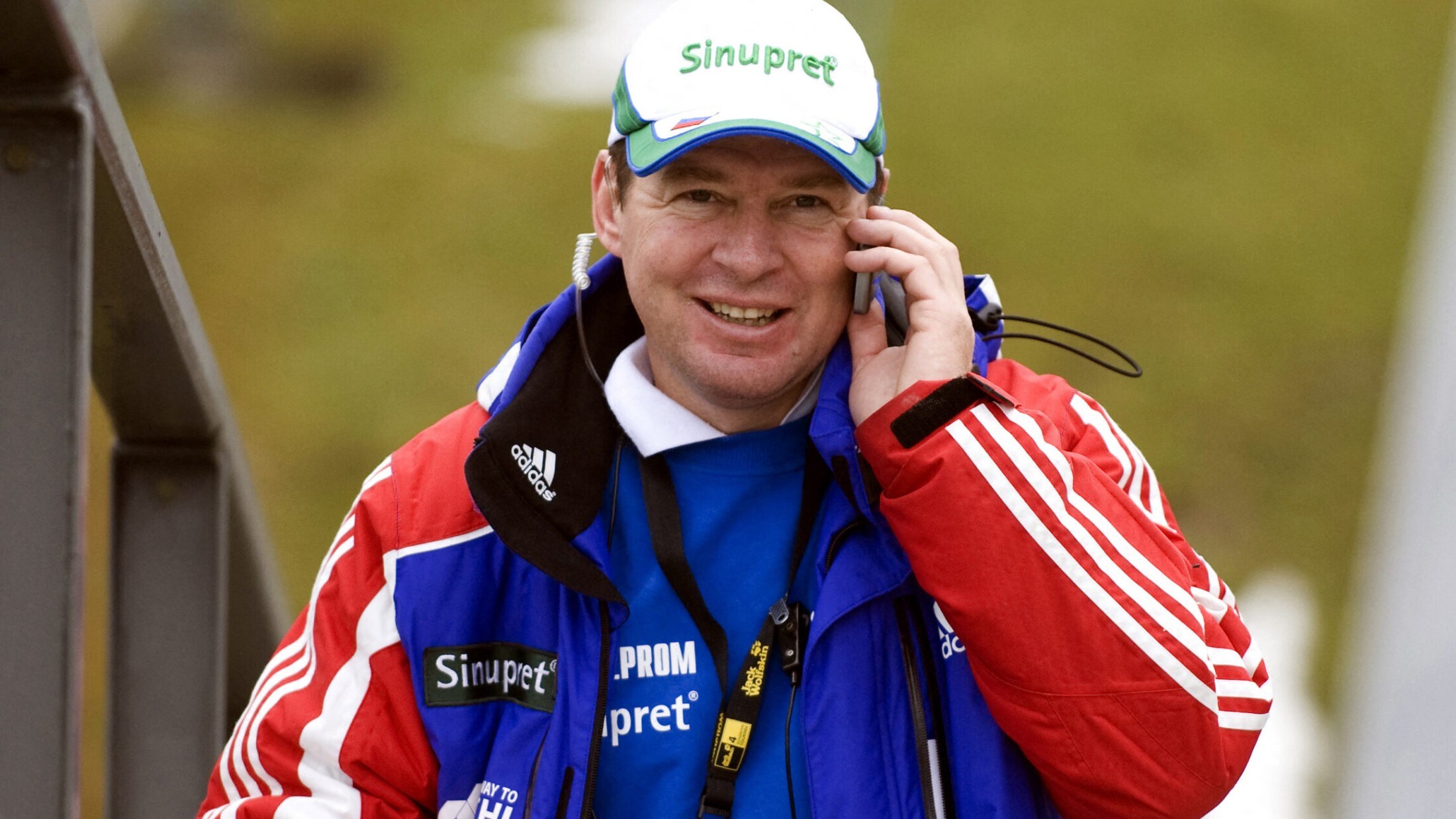 Hatte größte Erfolge - Tod mit 61: Deutsche trauern um Skisprungtrainer ...