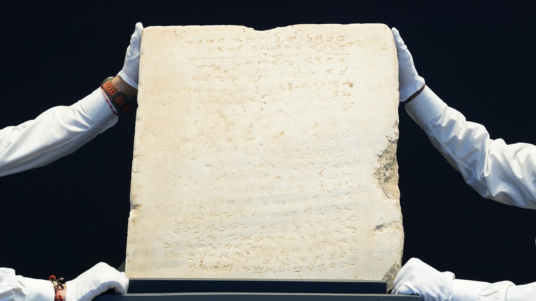 Sensation at auction - 4.81 million for a stone tablet with the 10 ...