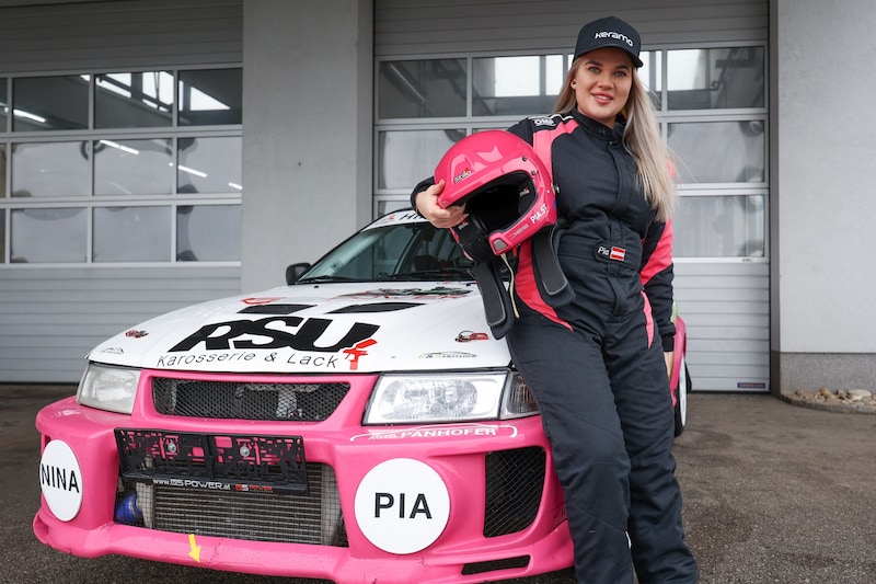 Erste Frau seit 1986 - Vollgas in Rosa: Pia nimmt es mit der „Jänner ...