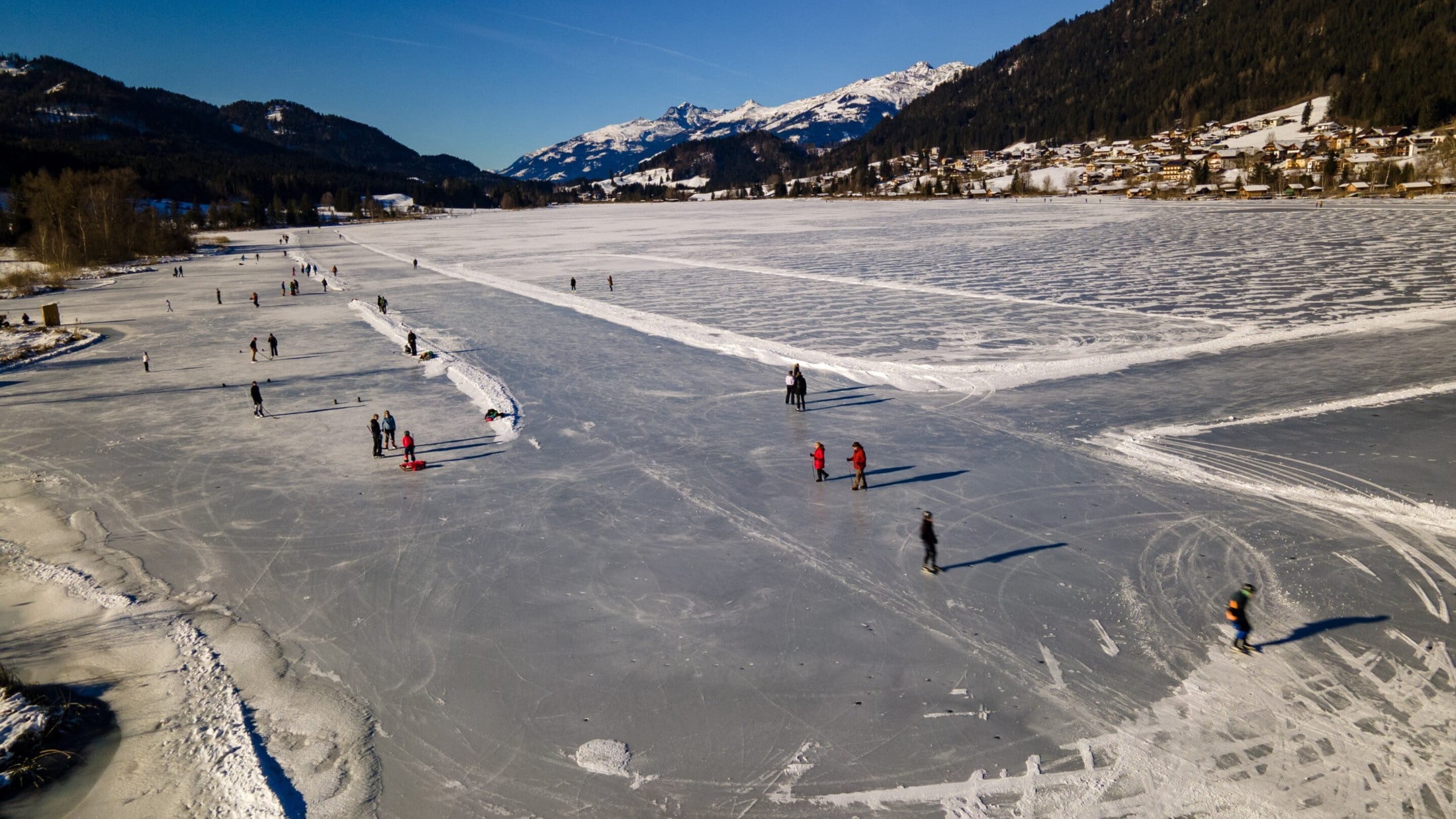 Put on your skates! - Attention ice skating fans: Lake Weissensee opens ...