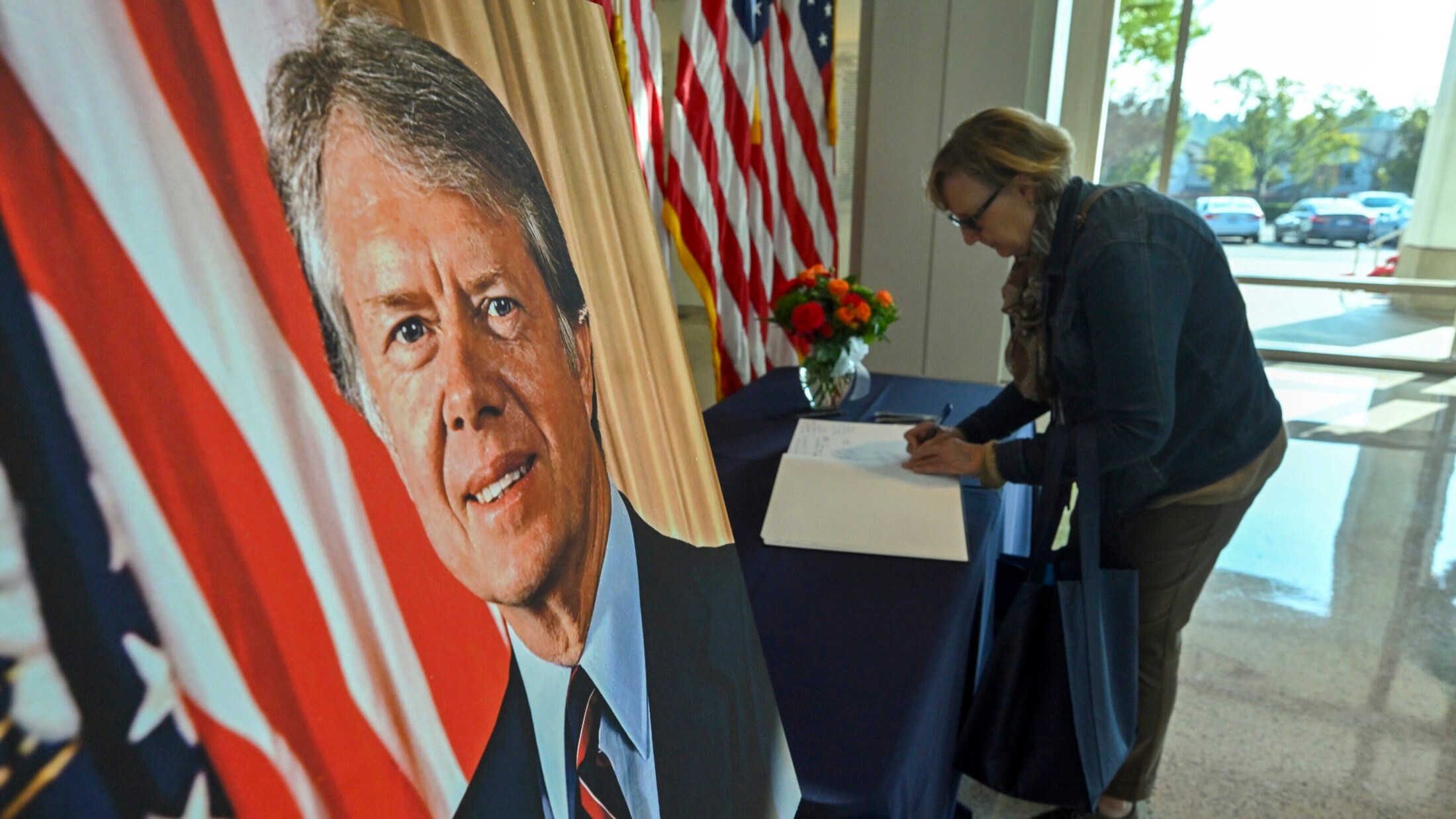 First Trump decrees - No mourning flag for Jimmy Carter | krone.at