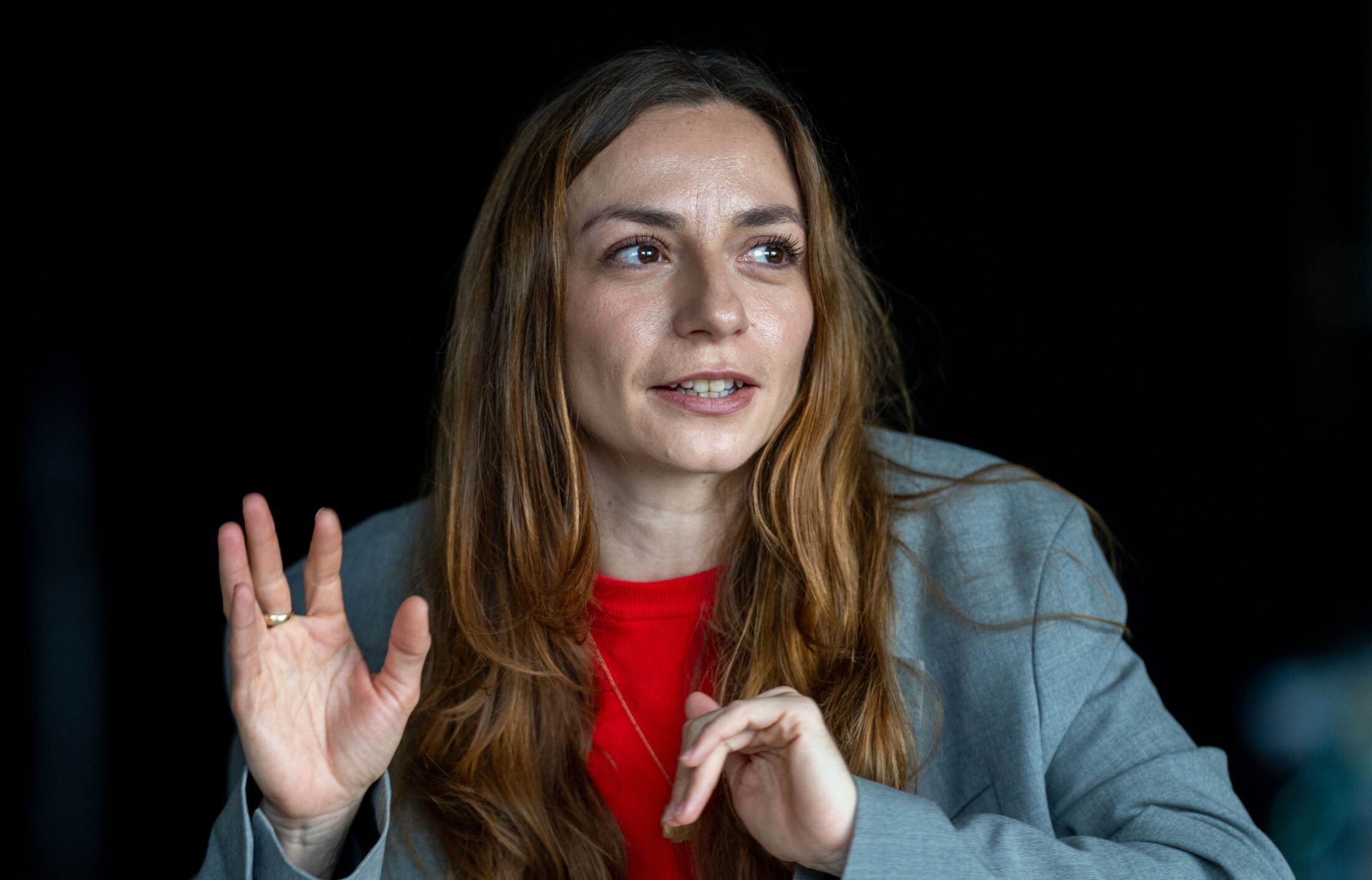 Nestroy Prize winner - Julia Edtmeier: Playing with expectations | krone.at