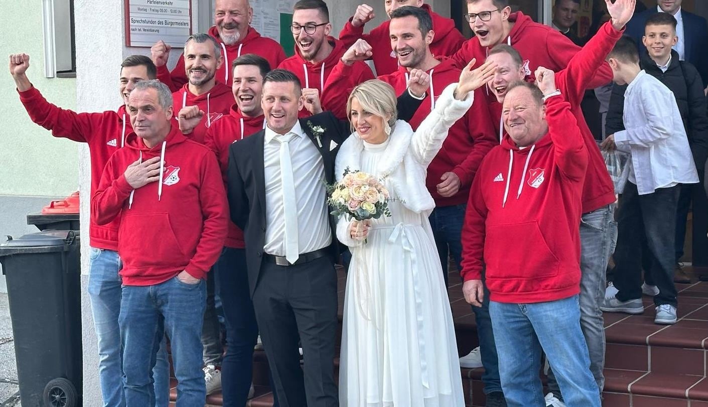 Great jubilation - Jubilation over sporting vows shortly before the ...