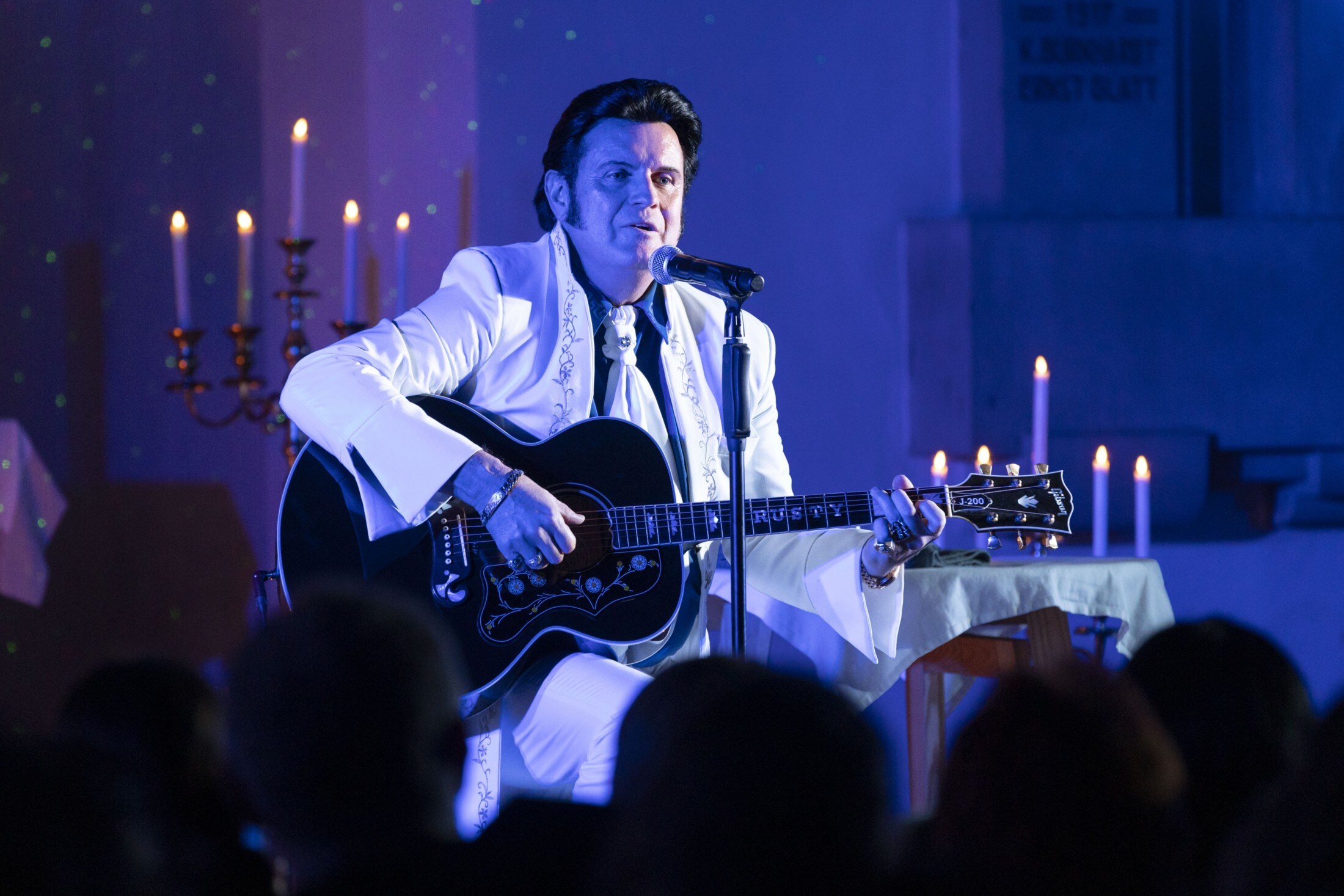 Ufm Beasa - Elvis-Tribute-Künstler Rusty begeisterte Publikum | krone.at