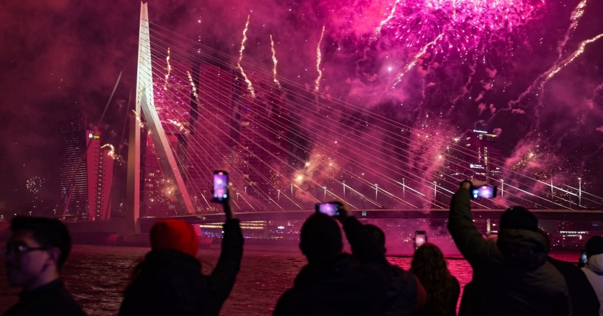 Illegal firecracker - 14-year-old killed by fireworks in Rotterdam ...