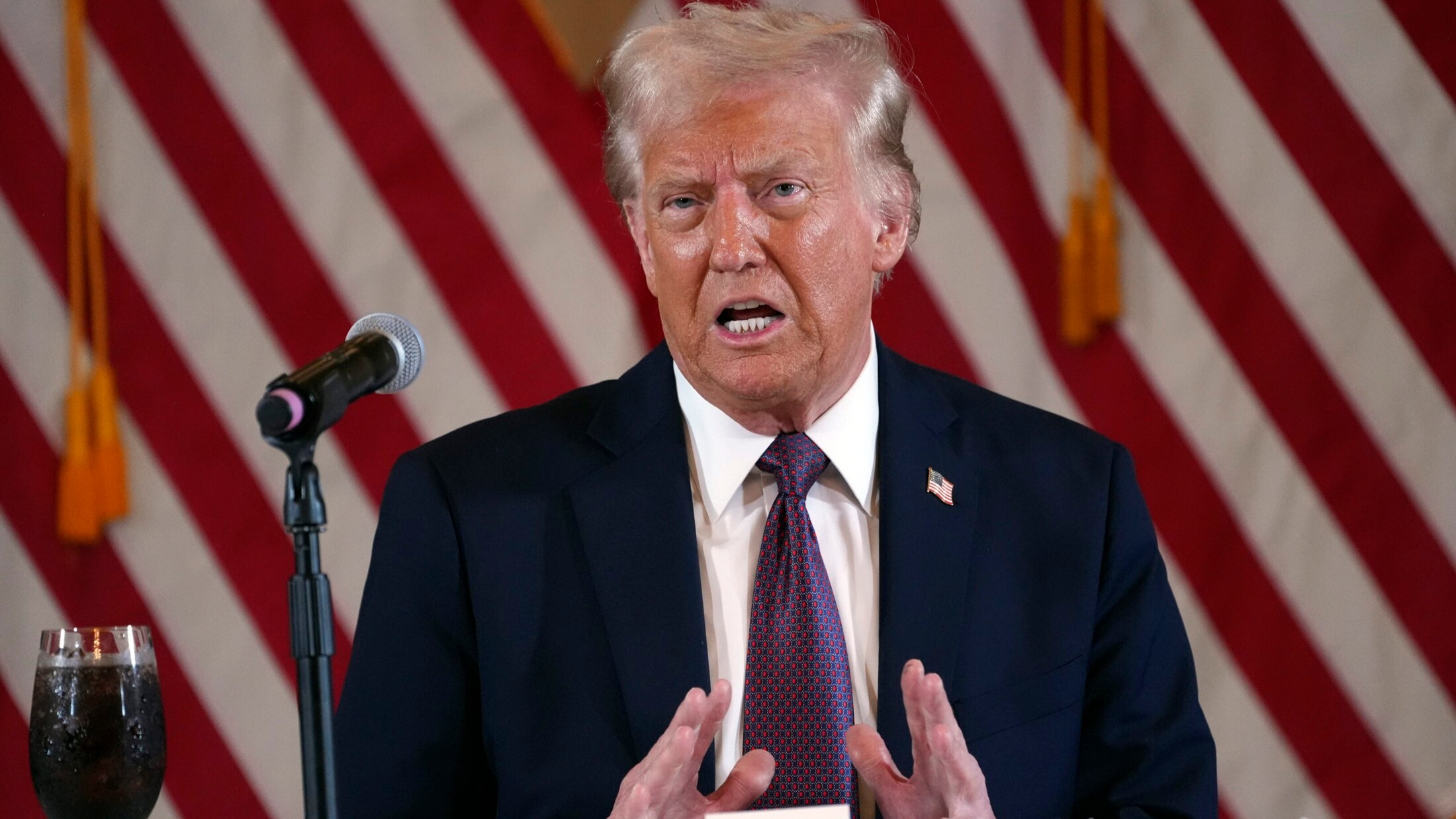 Welthandel unter Druck - Was der Wirtschaft mit den Trump-Zöllen droht ...
