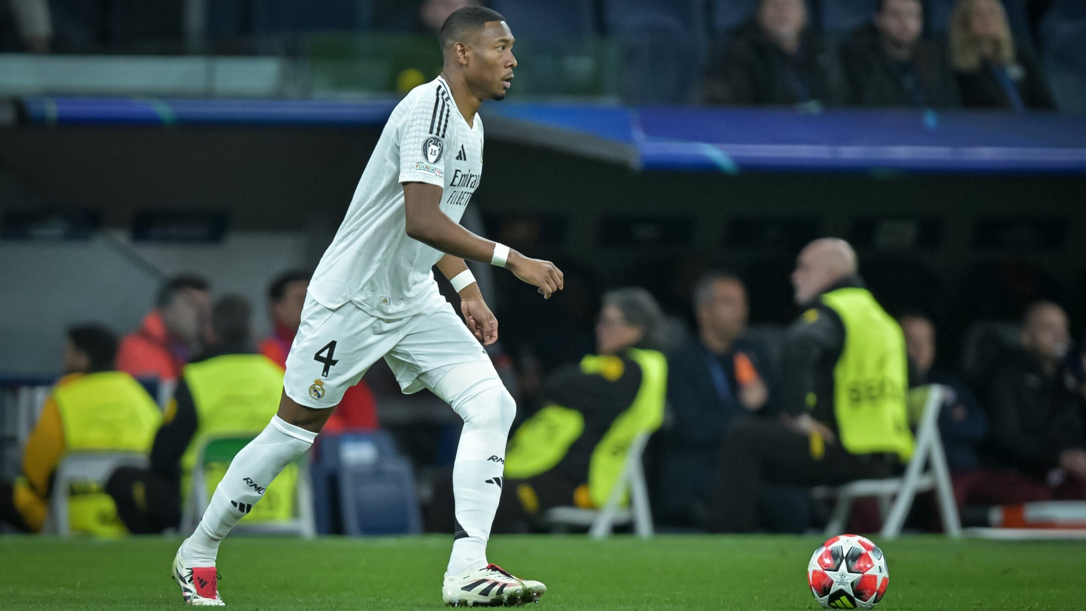 Champions League - Beautiful scenes! Salzburg fans also celebrate Alaba ...