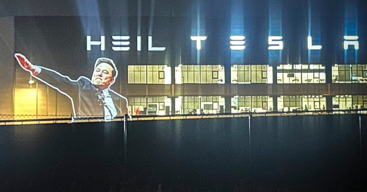 After Musk's gesture - “Heil Tesla”: activists call for boycott | krone.at
