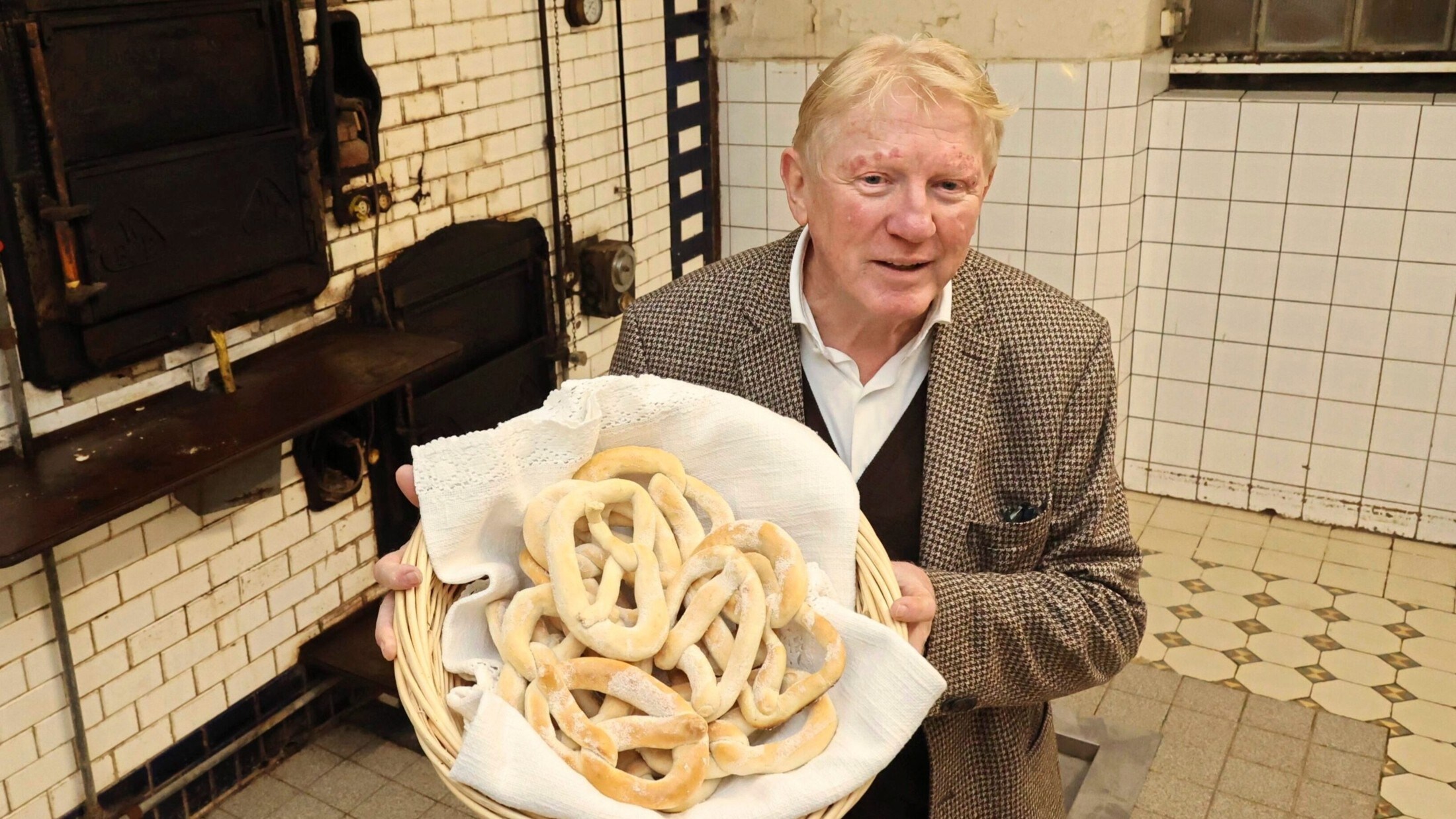 Handgemachte Tradition - Wagner-Breze: Ein kulinarisches Stückerl Graz ...