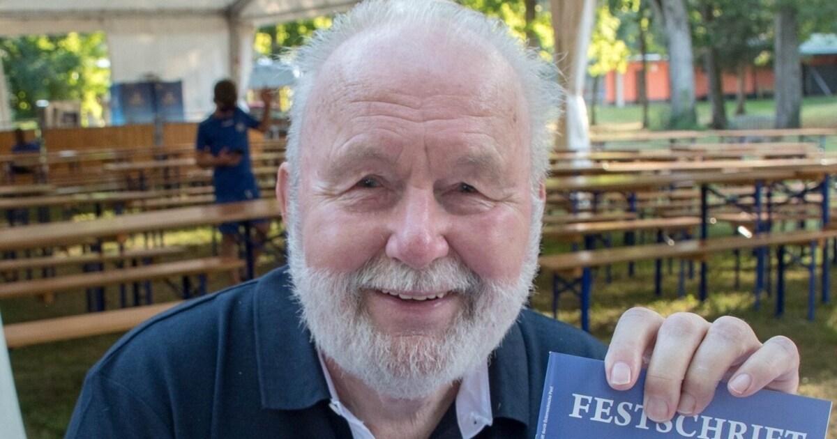 Also media creator - Great mourning for handball visionary Walter ...