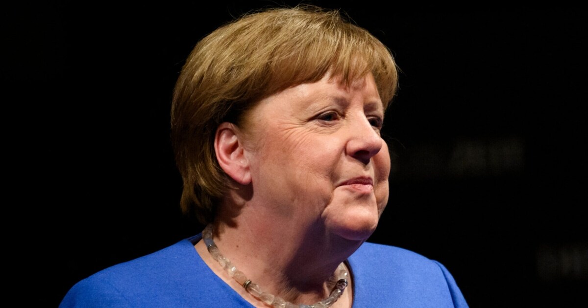 "Not missed the mark" - Merkel: refugee policy perhaps too slow | krone.at