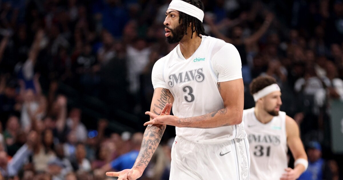 Sieg gegen Houston - Davis glänzt bei Mavs-Debüt – bis er sich verletzt ...