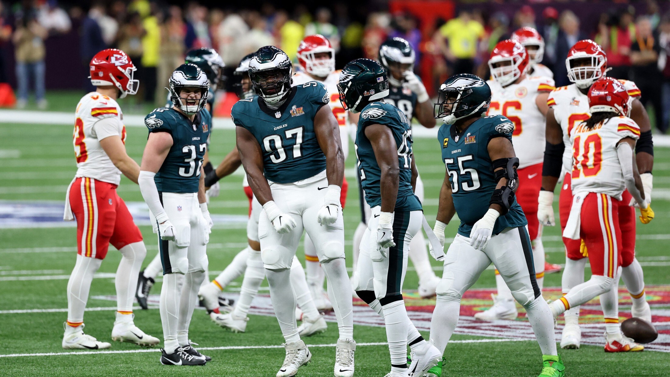 Von wegen „Threepeat“ - Super-Bowl-Triumph! Eagles entzaubern die ...
