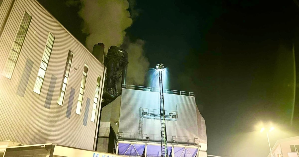 Cyclone fire - Fire at Kaindl causes large-scale operation | krone.at