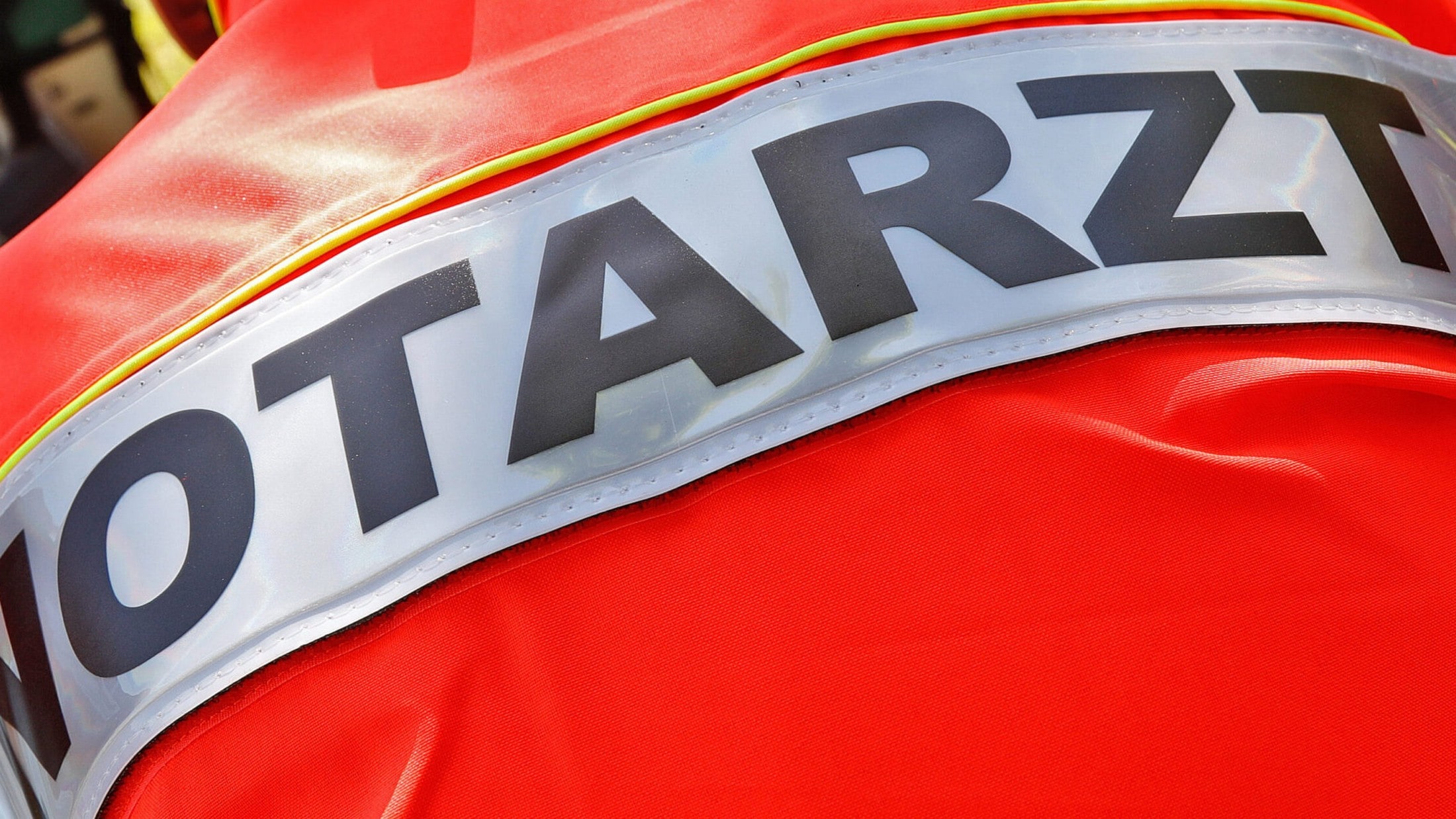 Ins Messer geraten - Landwirt trennt sich mit Hobel Teil vom Finger ab | krone.at