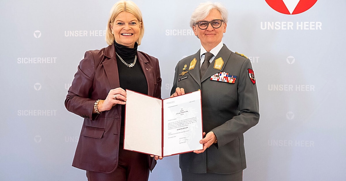 Beförderung - Das Bundesheer hat seine erste Frau Generalmajor | krone.at
