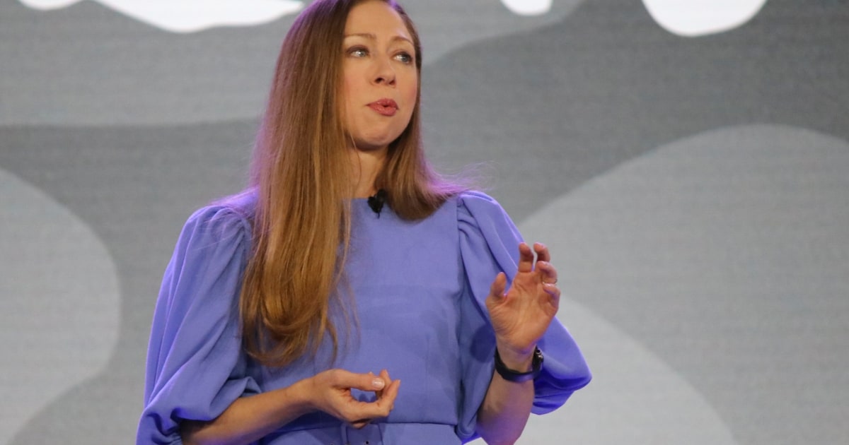 45 years! - What is First Daughter Chelsea Clinton doing today? | krone.at