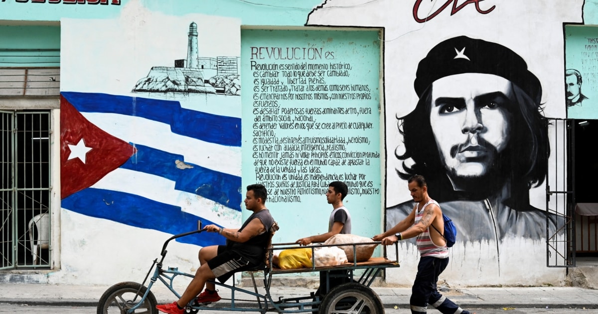 "Two pictures, that's it" - Unplanned icon: Famous Che portrait turns ...