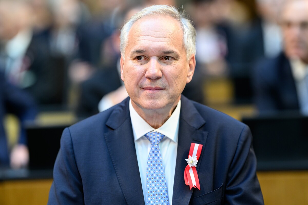 Neue Vorwürfe - Nazi-Razzia: Bürochef von Rosenkranz muss gehen | krone.at