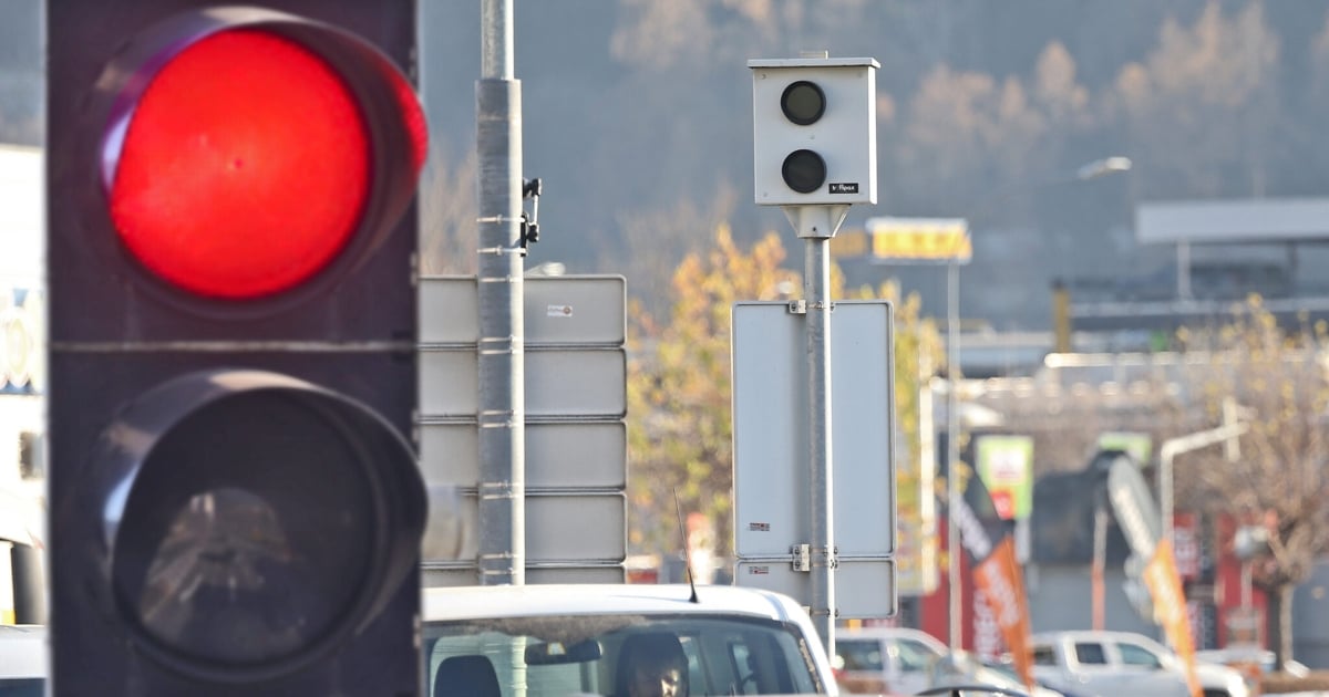 Strafe Bei Roter Ampel Berfahren