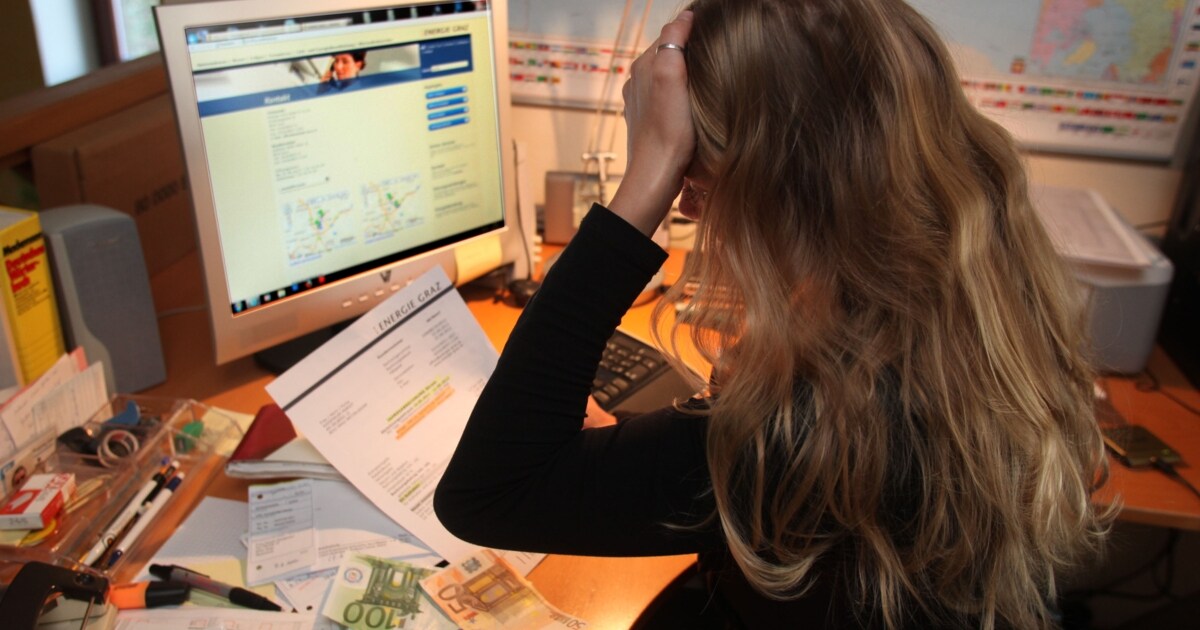 300,000 € for school construction - How crooks defrauded a small town ...