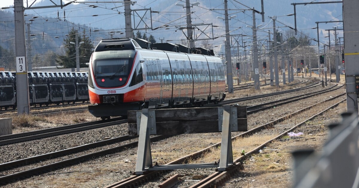 On carnival Saturday - Couple killed by train: Black series continues ...