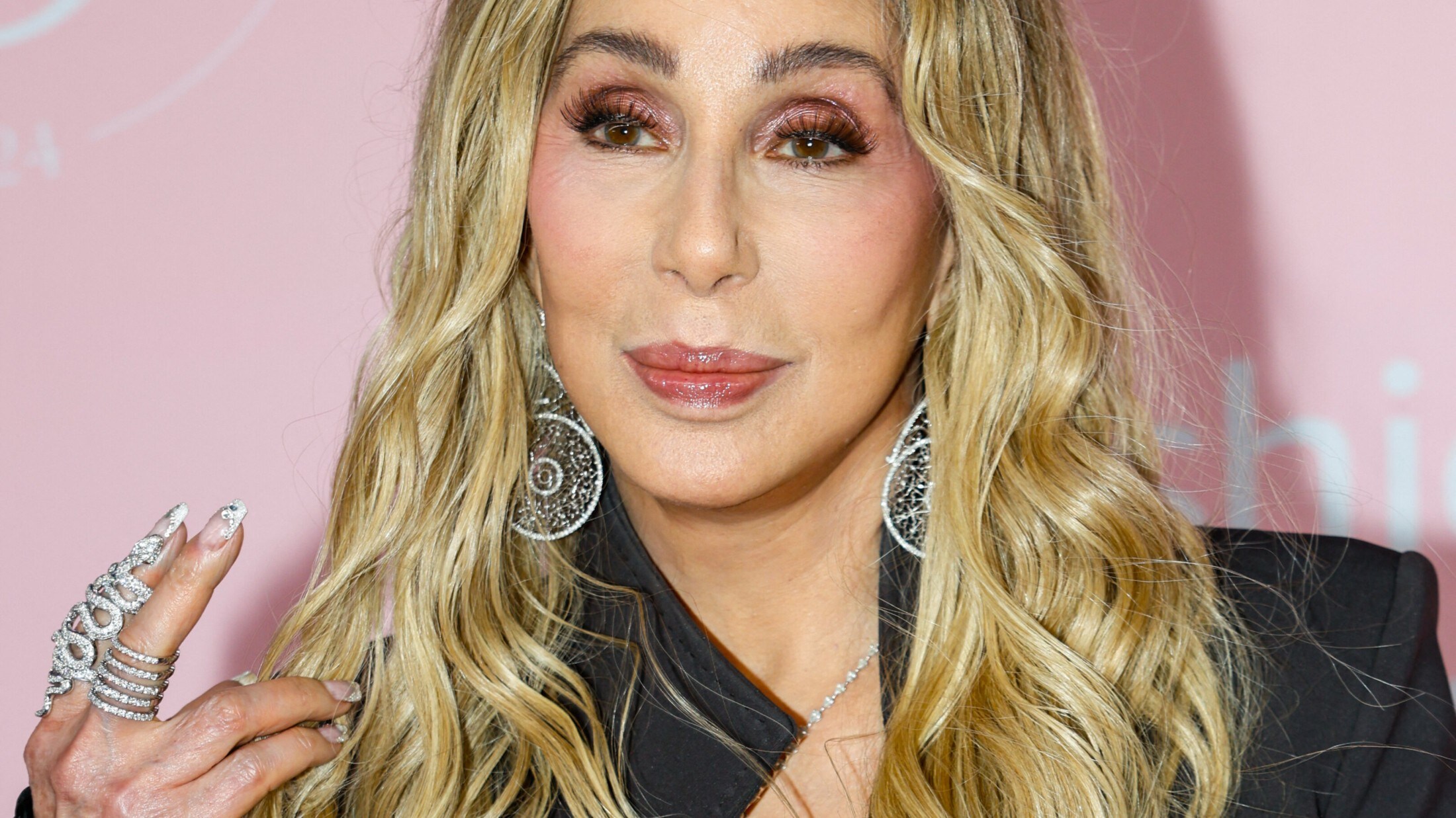 In part 3! - Singer Cher gives a big “Mamma Mia” encore | krone.at